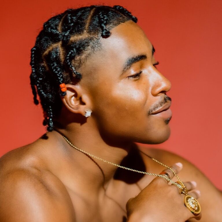 Famous Debo - BREAKING HITS